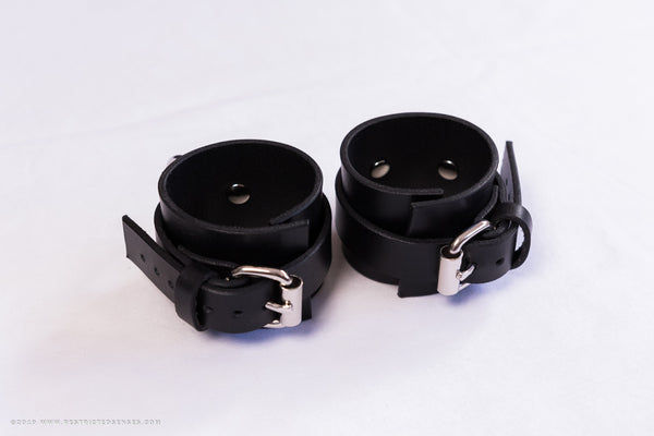Heavy Duty Leather Bondage Hand Cuffs – Restricted Senses